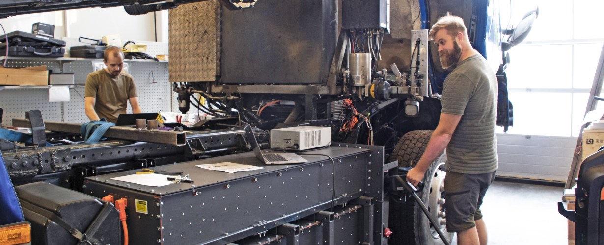 Maailman sähköisin aura-auto | TEK